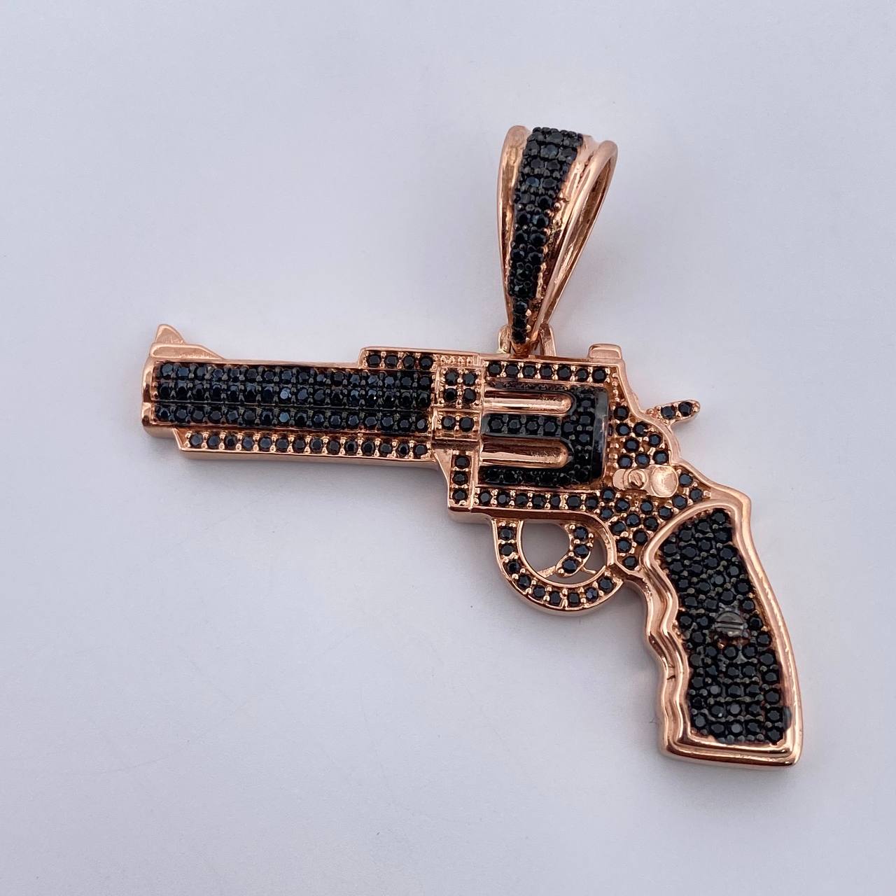 Dije Revolver 9,3gr, 18K Oro Nacional – Napoleone Joyas