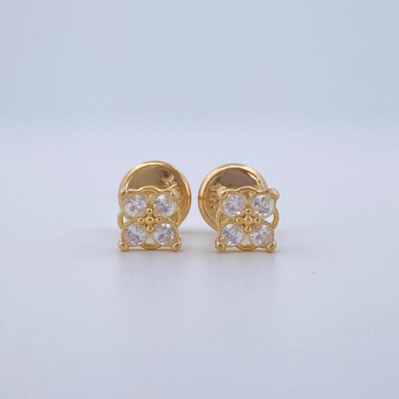 Topos Flor 0,65gr, 18K Oro Nacional – Napoleone Joyas CO