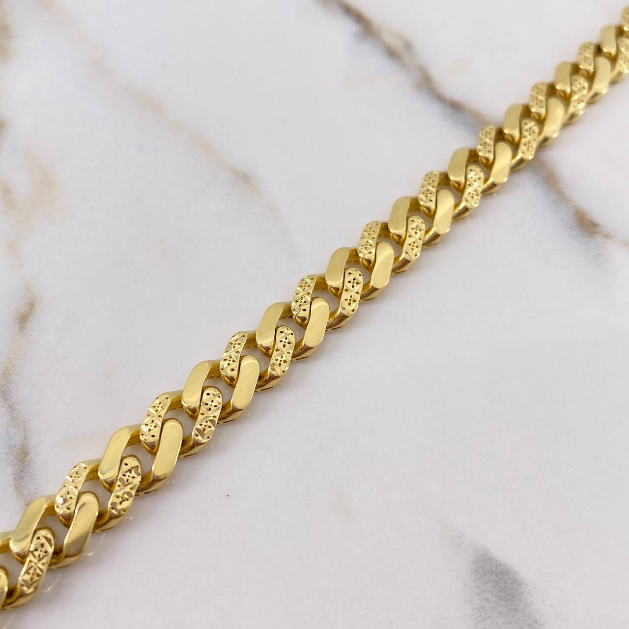 Pulso Cubano Infinito 11,65gr, 18K Oro Italiano – Napoleone Joyas CO