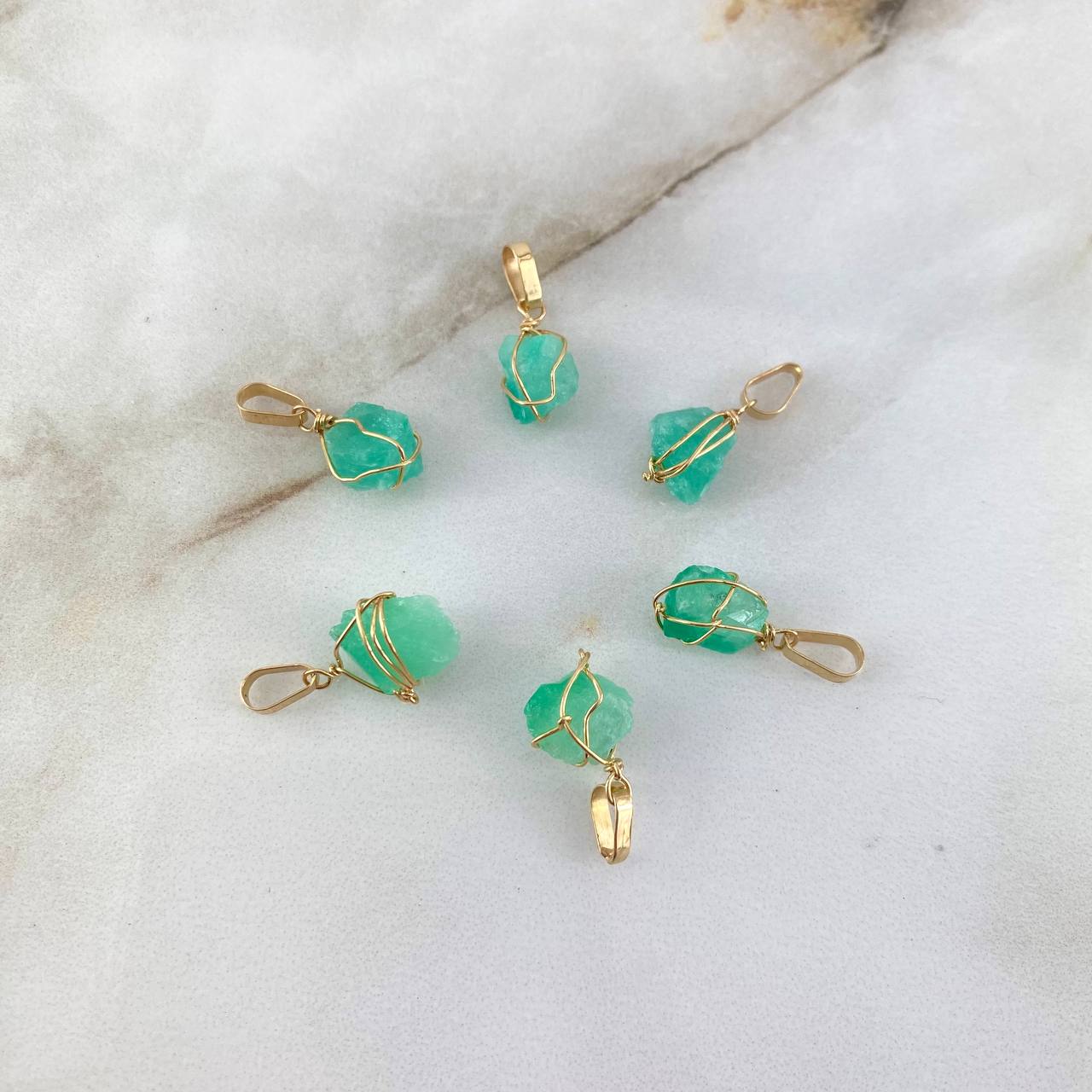 Dije Morralla Esmeralda Mediana Oro 18K Nacional – Napoleone Joyas CO